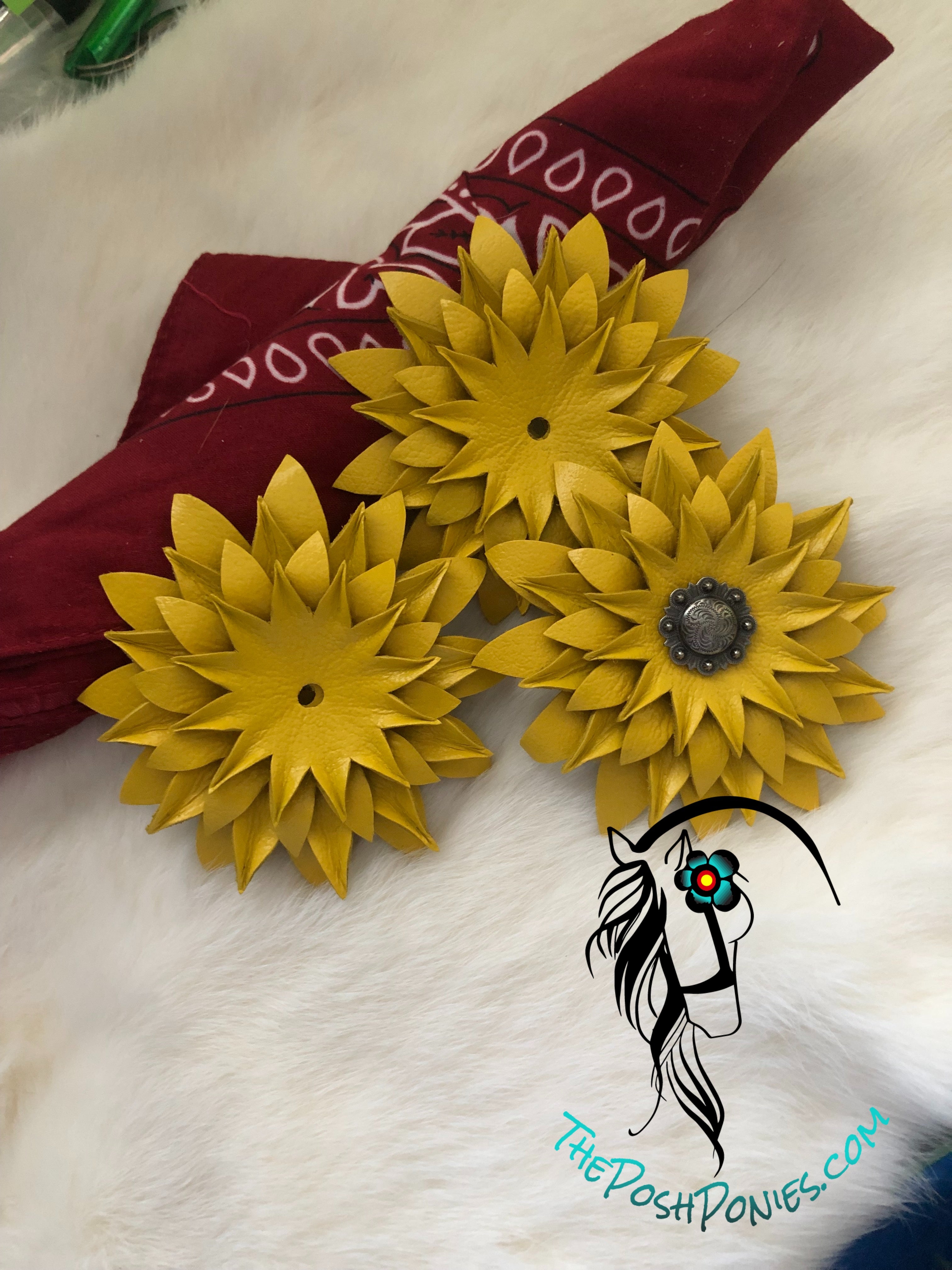 Leather Flowers & Rosettes – ThePoshPonies