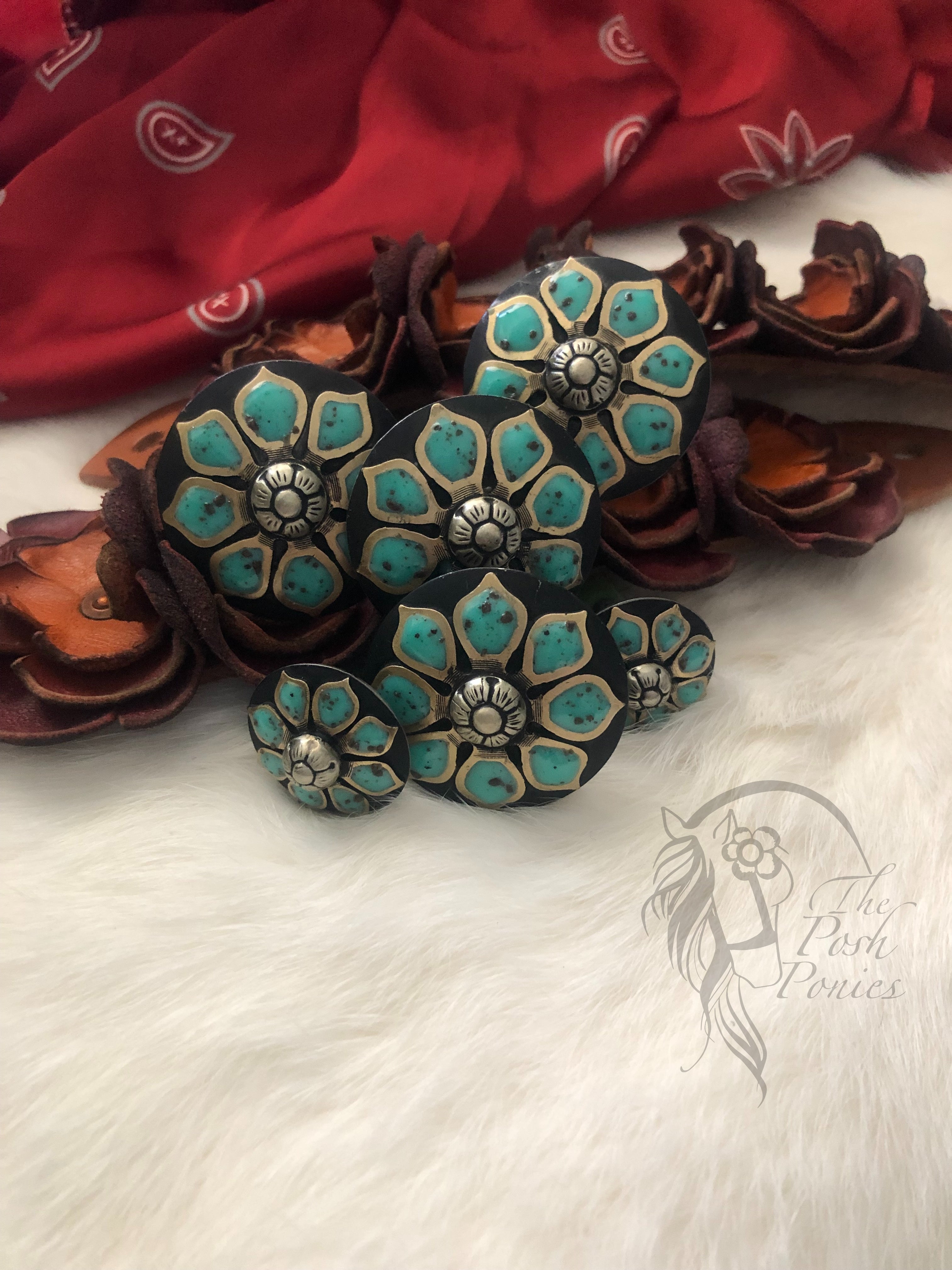 Handmade Turquoise Sunflower Saddle Concho Set – ThePoshPonies